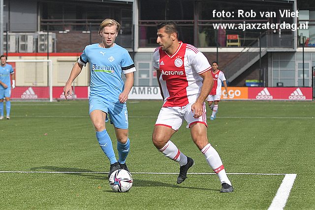 Knap gelijkspel tiental Ajax - AJAX zaterdag